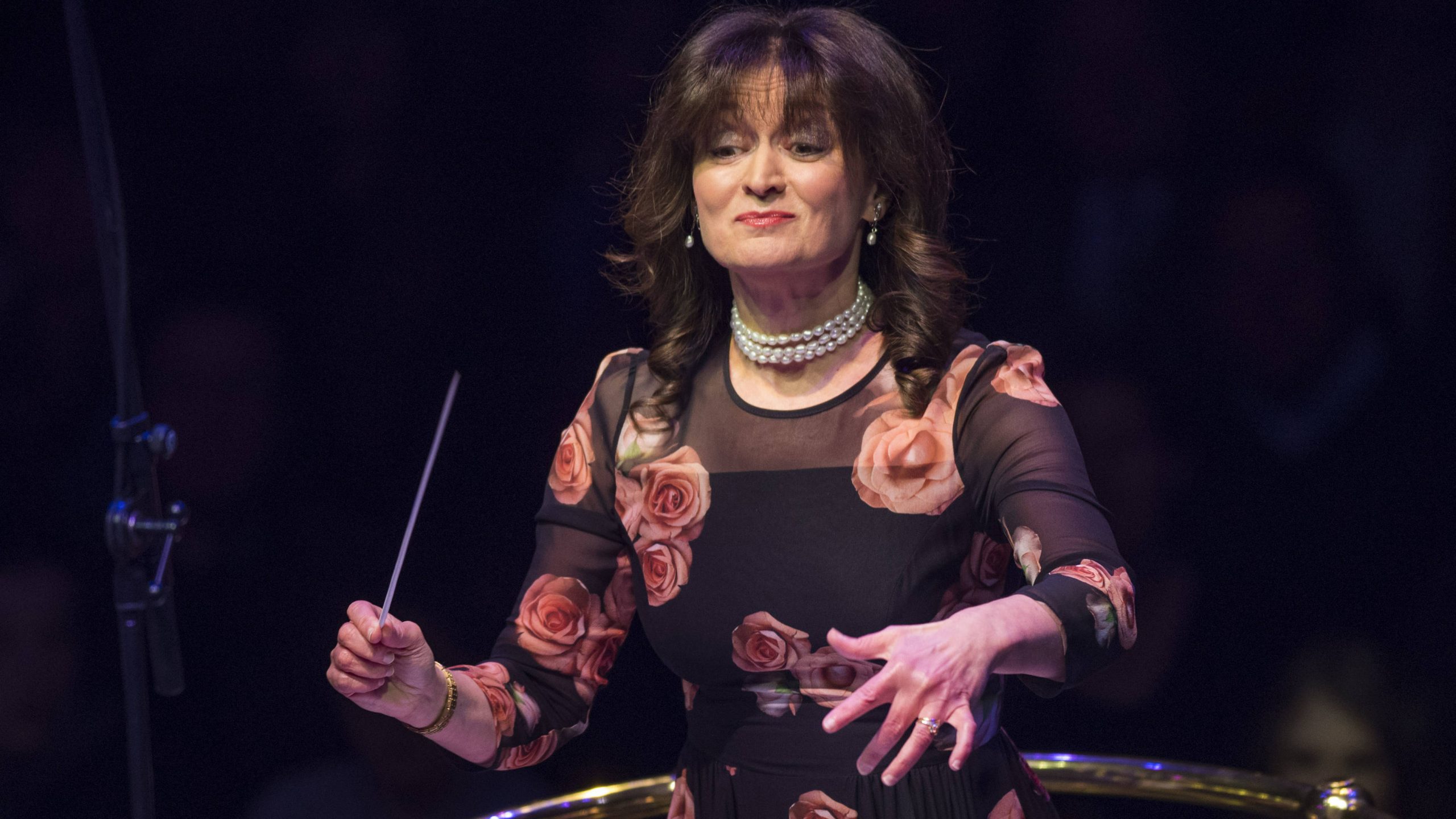 Debbie Wiseman 'Wolf Hall': Historical Performance - Classicalexburns